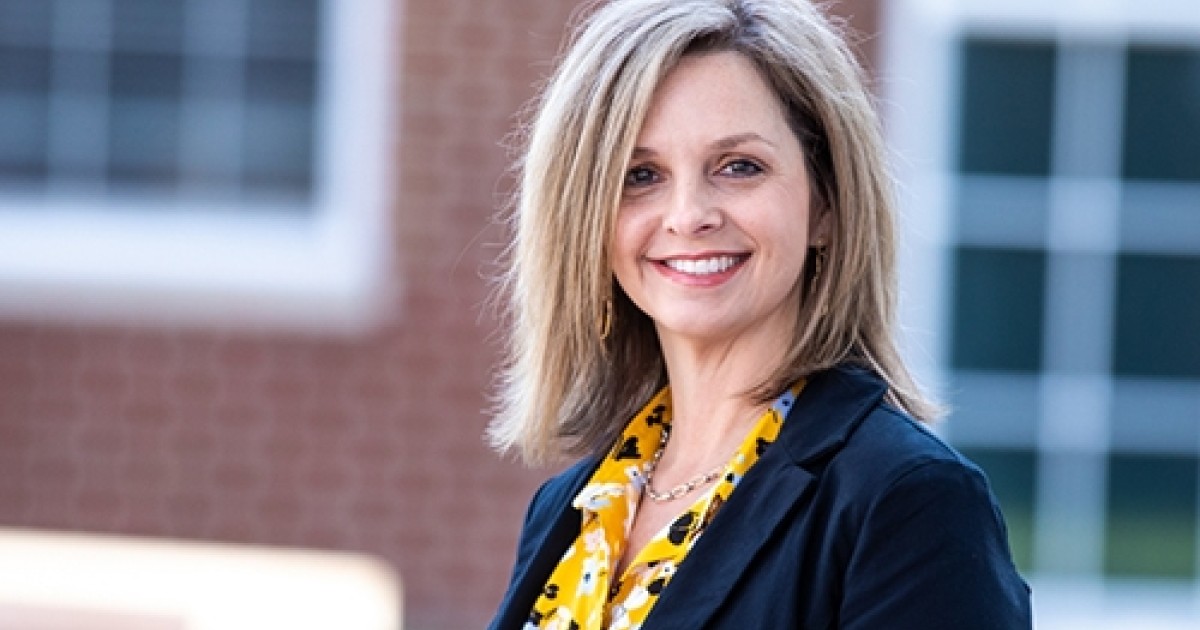 Dr. Robyn Trippany Simmons | University of the Cumberlands