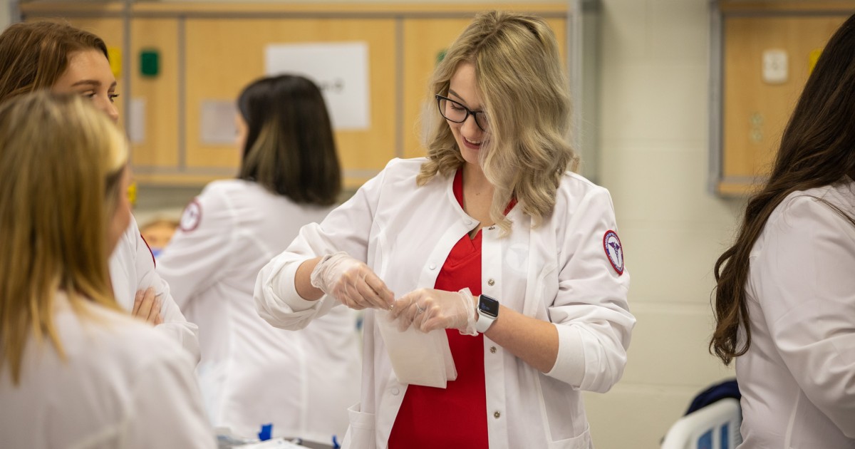 BSN vs. RN—What You Need to Know About the Differences | University of ...